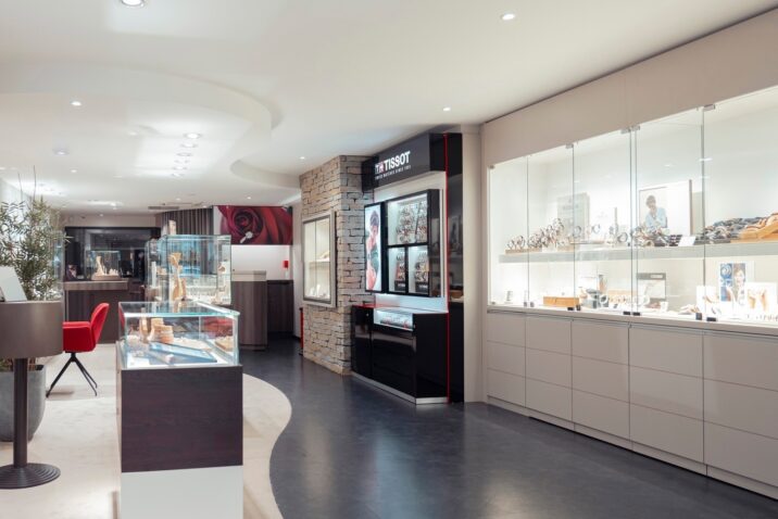 Petites Annonces - L'officiel Horlogerie & Bijouterie