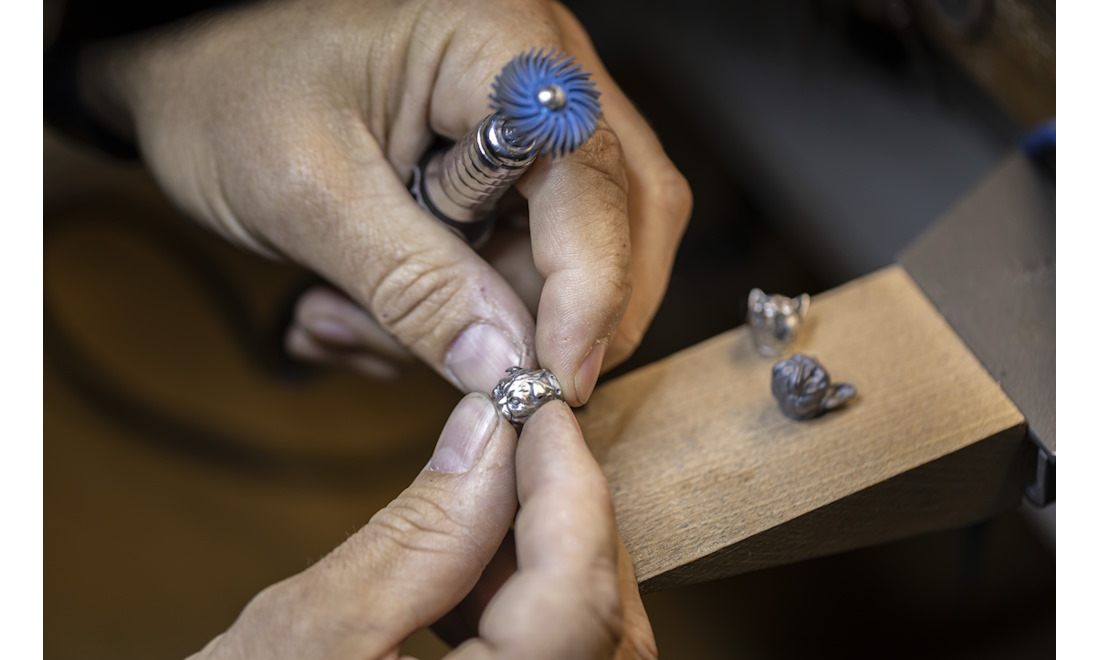 Flores G. Joaillerie : Un joaillier conteur d’histoires - L'officiel ...